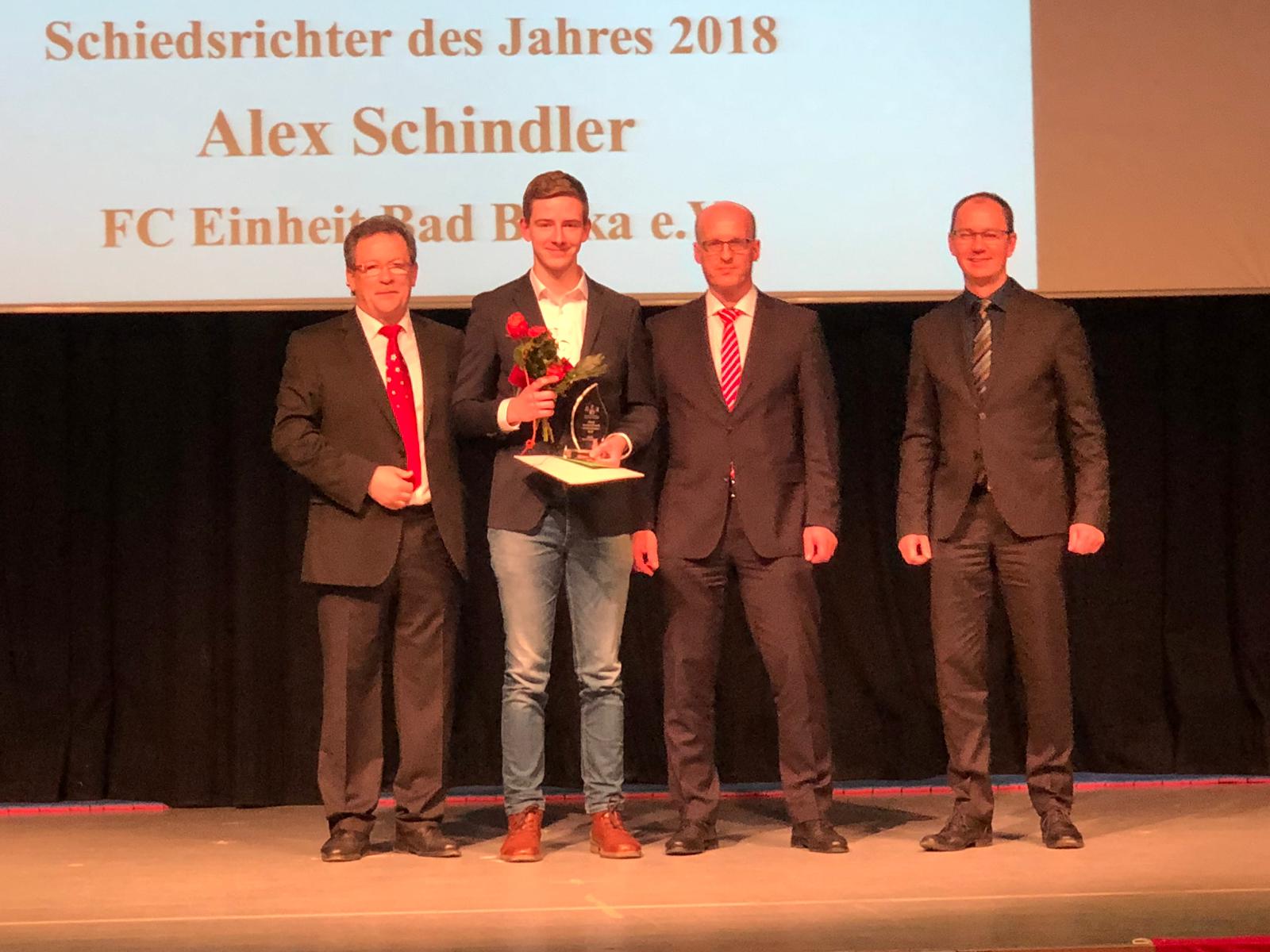 Kreisfußballausschuss Mittelthüringen | Alex Schindler mit Ehrung des ...